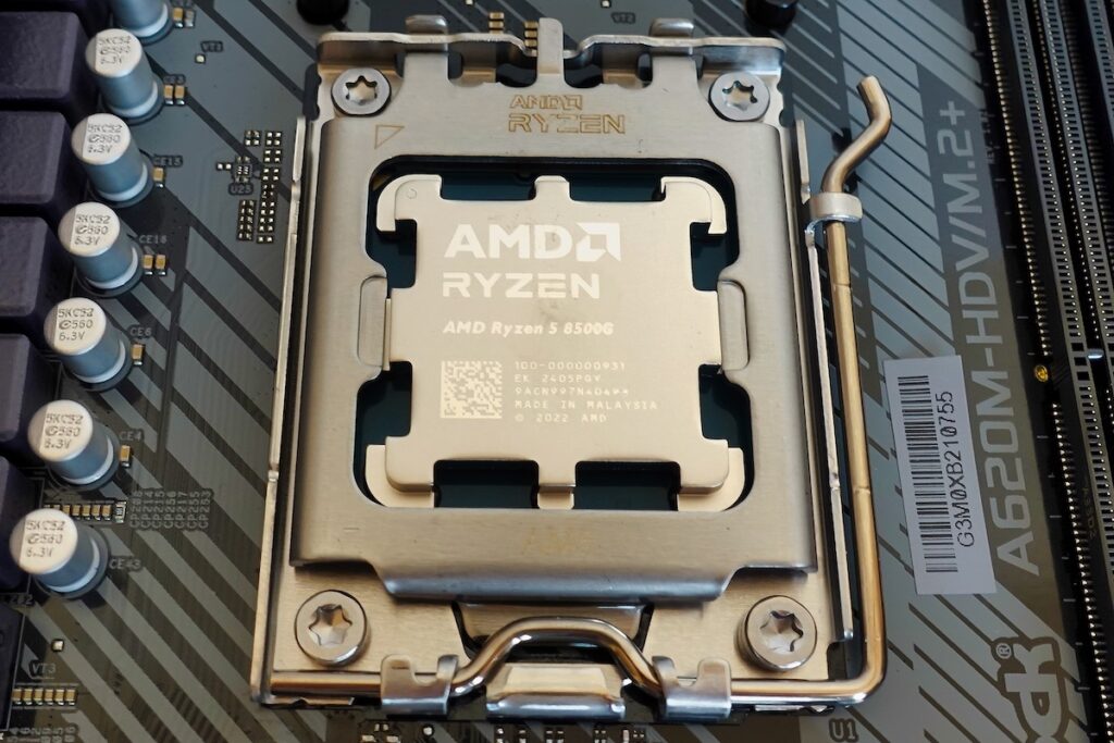 AMD APU Ryzen 8000Gシリーズ特徴・ラインナップ比較一覧、違い(ソケット AM5) | R2FISH.テック